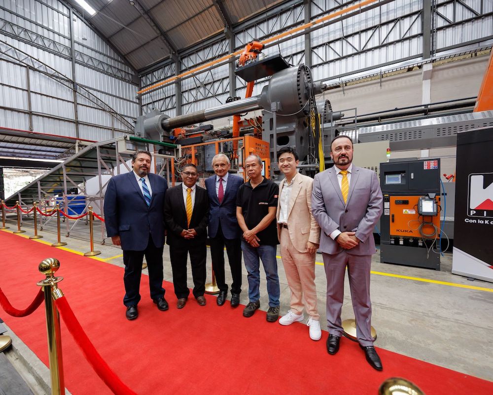 Unveiling the Largest 4500T Injection Molding Machine in Ecuador - CH ...